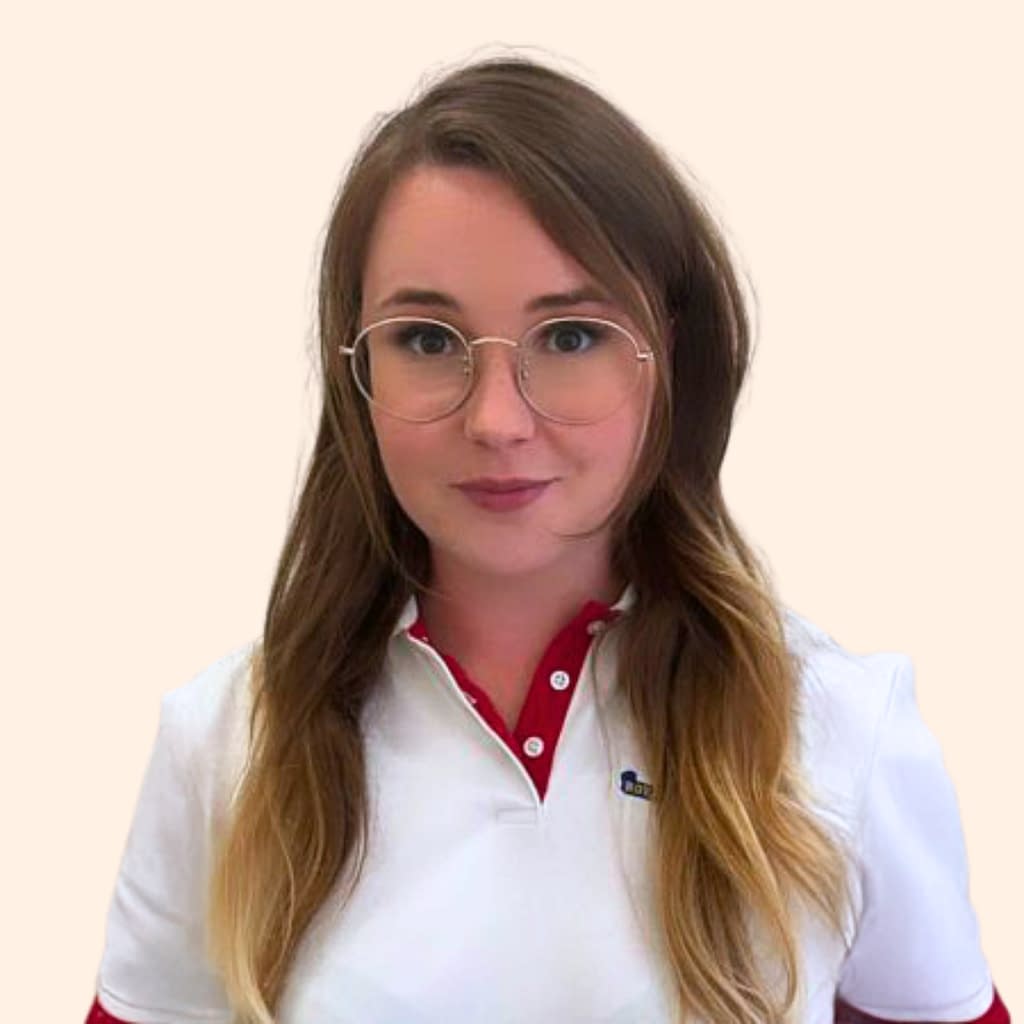 Issy Blackhurst - Pure Physiotherapy