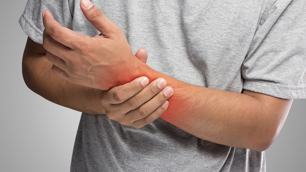 Understanding wrist pain: causes, risks and physiotherapy treatments ...