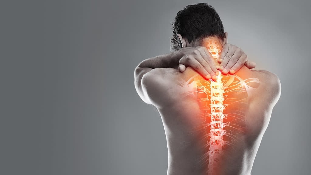 Understanding upper back pain: causes, risks and physiotherapy ...